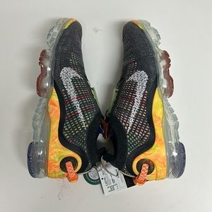 Nike | Shoes | Nike Vapormax 220 | Poshmark